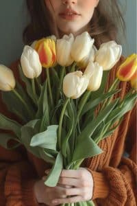 12 Flowers that Symbolize New Beginnings (List & Pictures)