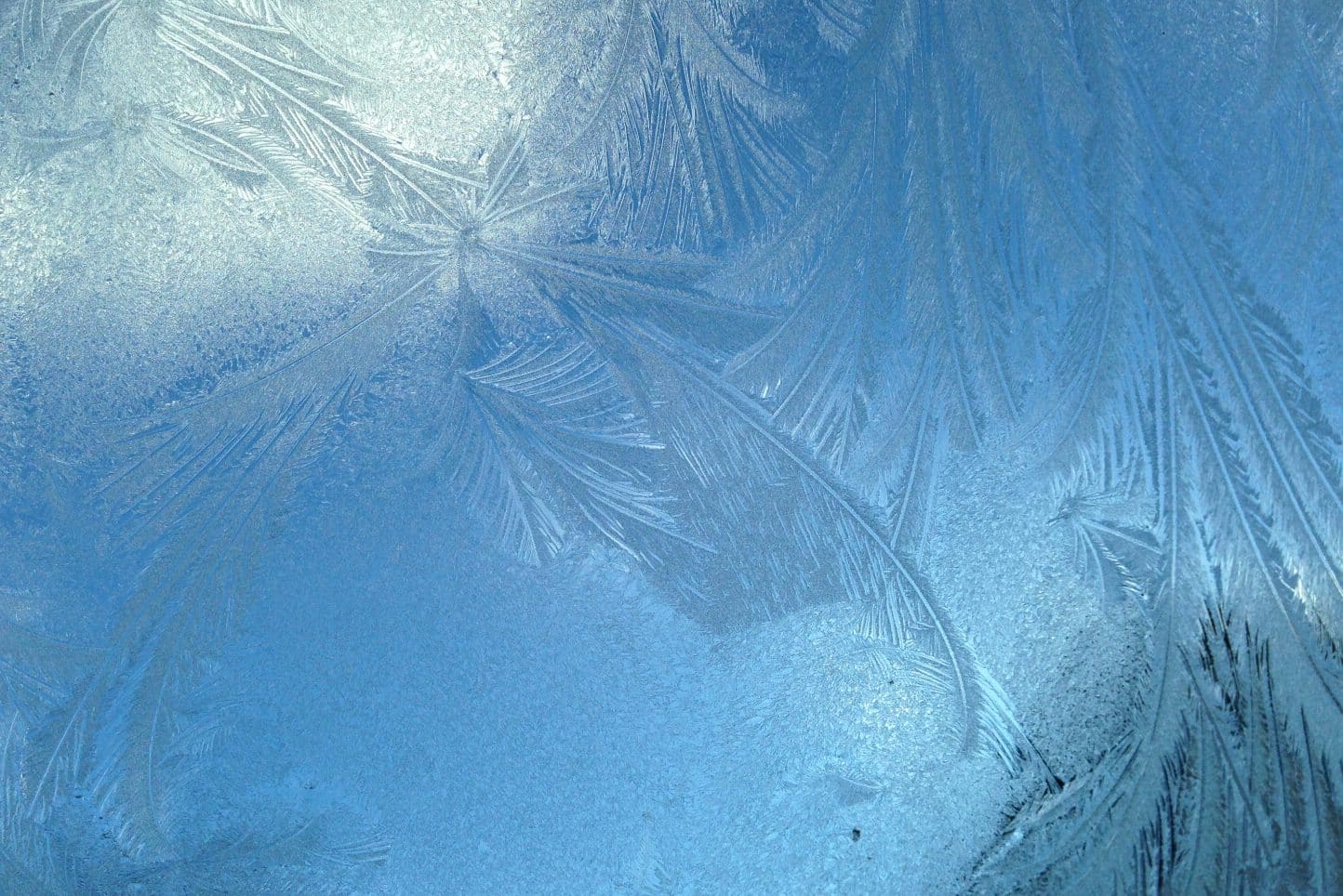 The Symbolism of Ice - In Dreams & Literature (11 Examples)