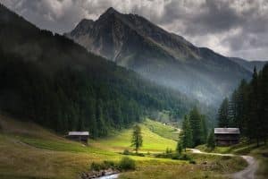 17 Best Mountain Metaphors, Similes and Idioms (2022)