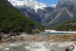 The Symbolism of Valleys (11 Surprising Meanings)