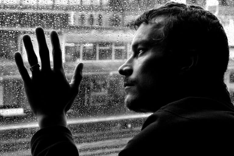 15 Best Loneliness Metaphors, Similes and Analogies (2022)