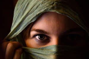 12 Metaphors for Eyes - How to Describe Eyes (2023)