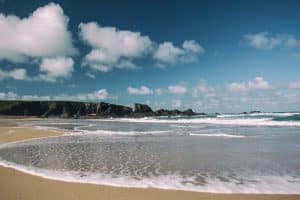 21 Best Ocean Metaphors & Similes (2022)