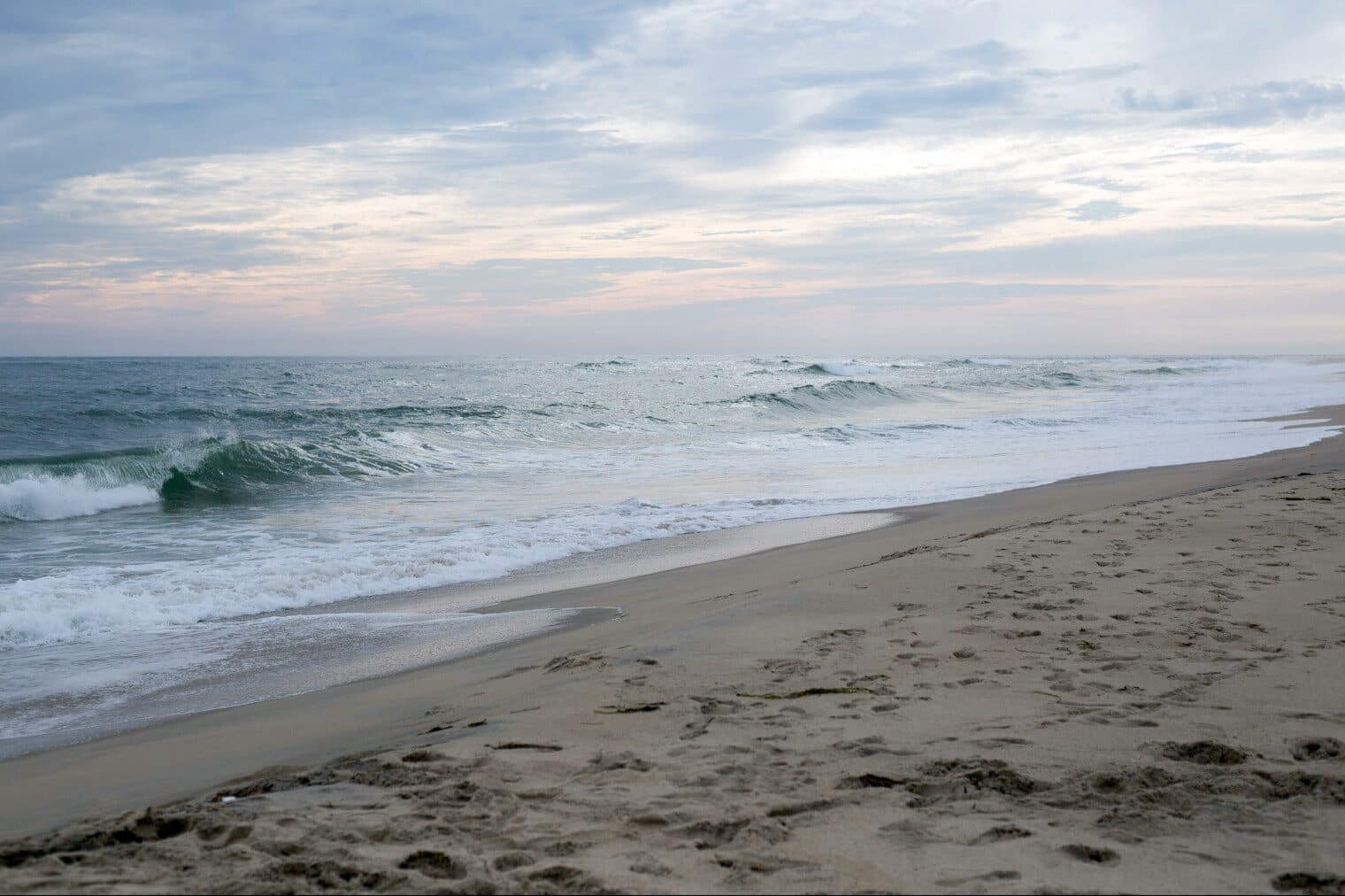 21 Best Ocean Metaphors & Similes (2022)