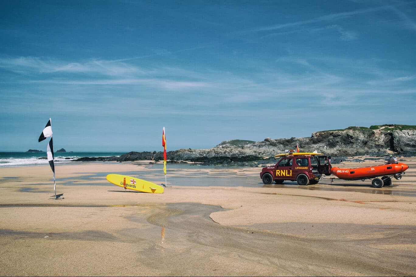 21 Best Ocean Metaphors & Similes (2022)