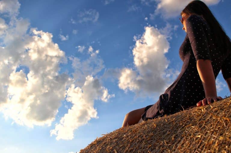 Sky Symbolism (11 Top Meanings) - Symbolism & Metaphor