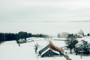 17 Cold Metaphors & Similes that Pop! (Meanings & Examples)