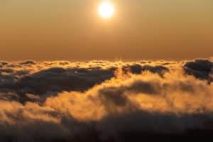 12 Sun, Sunrise & Sunset Metaphors for Writers (2023)